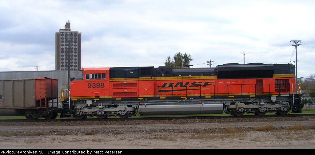 BNSF 9388